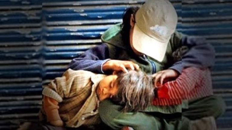 "Italiani nuovi poveri d'Europa", ecco l'immagine che la Francia ha ...