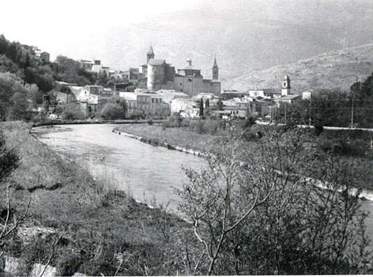 Beltà d'Abruzzo: le sorgenti del Pescara a Popoli nella terra forte e ...