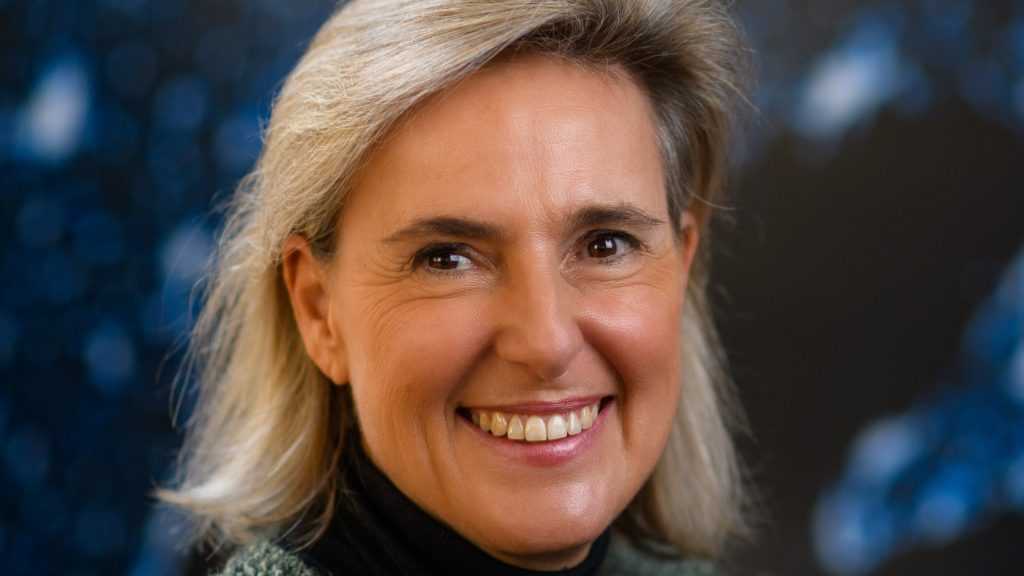 Simonetta Cheli dell'Agenzia spaziale europea ospite ai Mercoledì della ...
