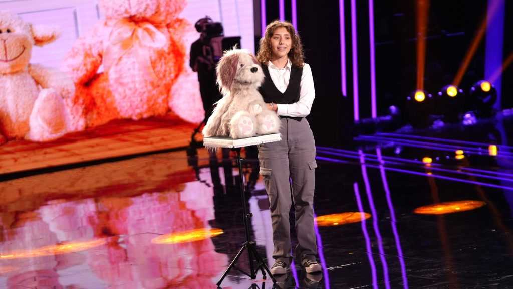 La giovanissima ventriloqua abruzzese Giulia incanta a "Tú sí que vales ...